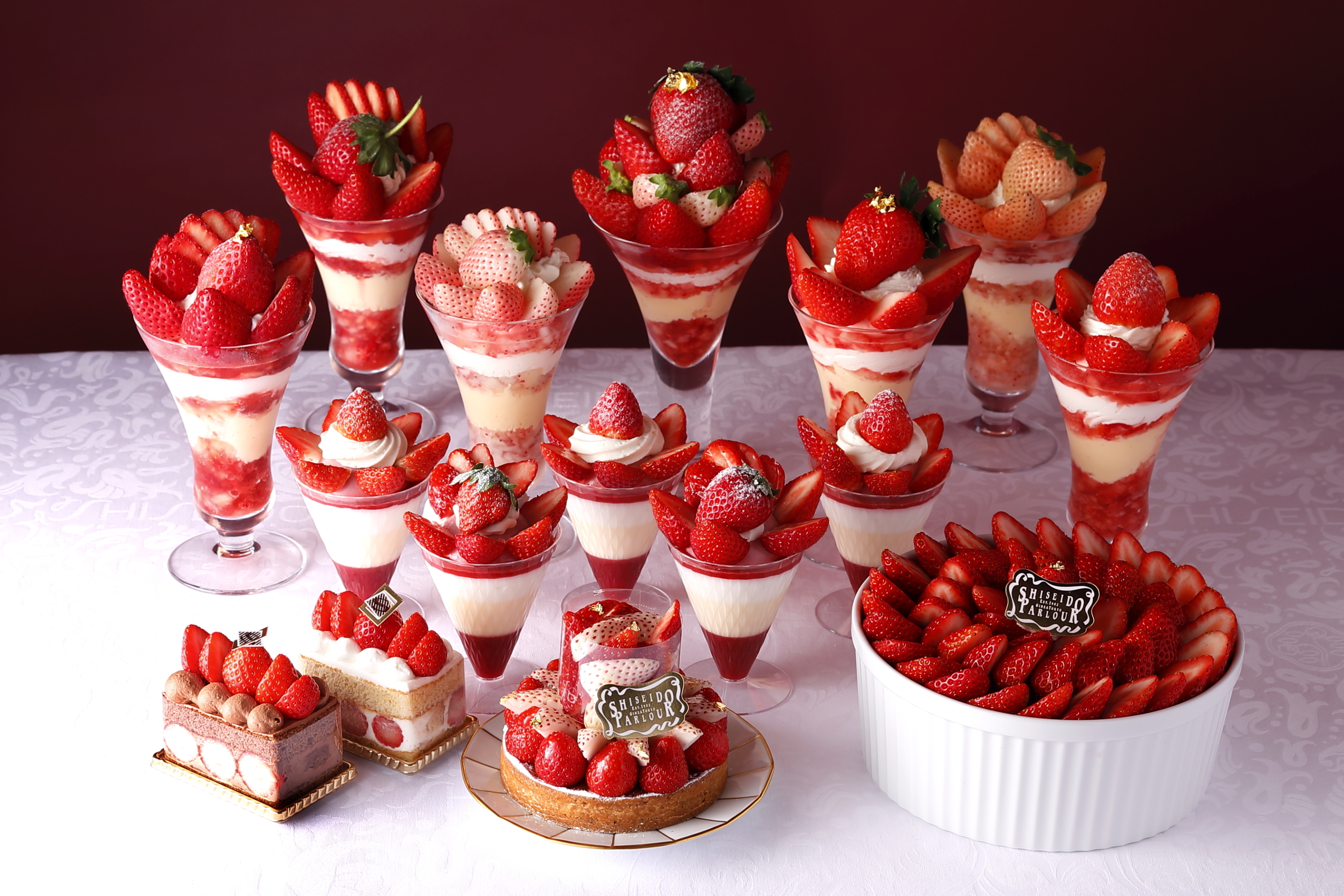 2日間だけ！『資生堂パーラー』銀座本店に計16種類もの苺パフェが登場 | ARETTO(アレット)