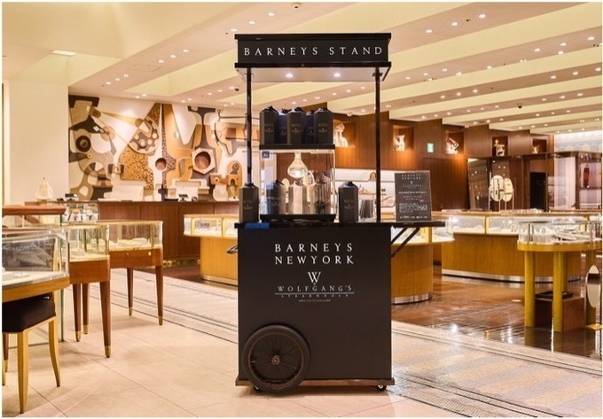 『バーニーズ ニューヨーク』×『ウルフギャング・ステーキハウス』の限定ポップコーンに新フレーバー登場 | ARETTO(アレット)